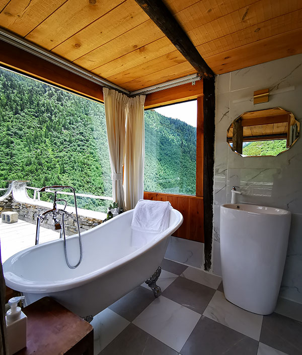 6 Days Western Sichuan Tour, an Adventure from Chengdu